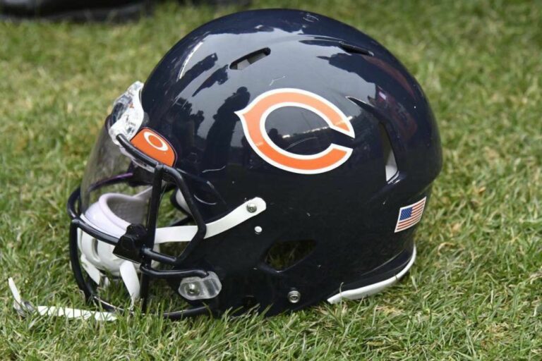 Bears take a chance on cast-off kicker Jake Moody